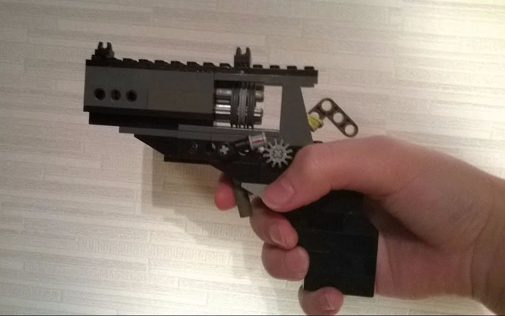 【搬运视频教程】How To Build Very Simple Lego Revolver (WORKING)_哔哩哔哩_bilibili