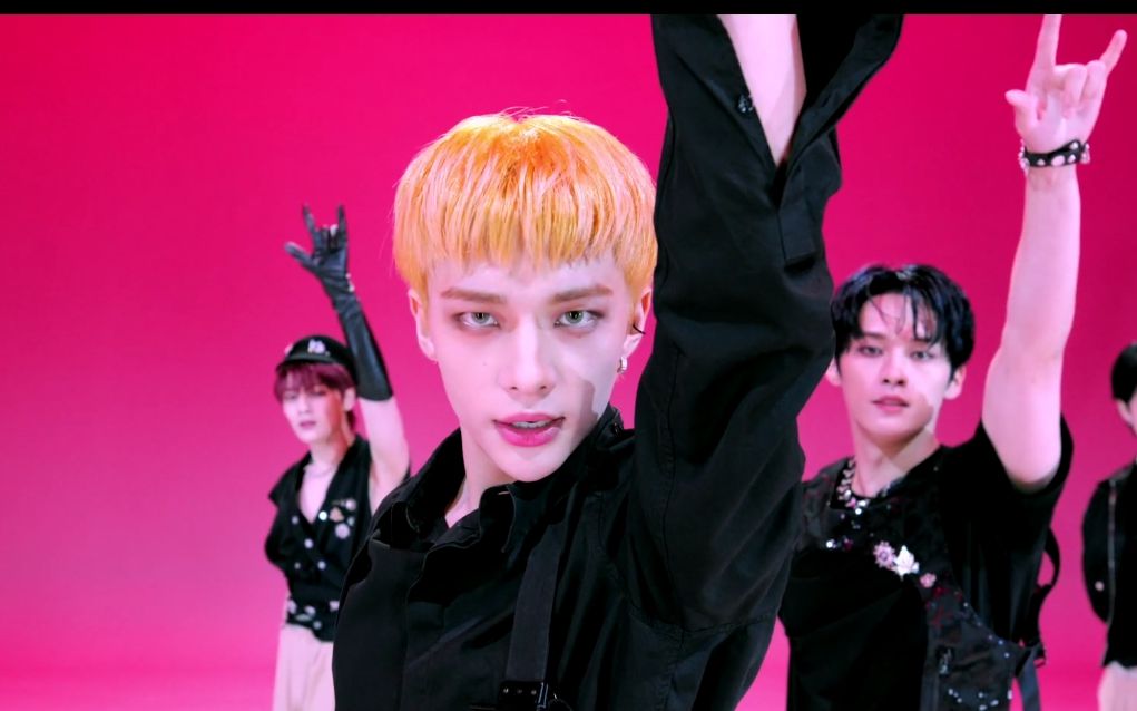 Straykids最新回归曲CASE 143舞蹈版公开 - 哔哩哔哩