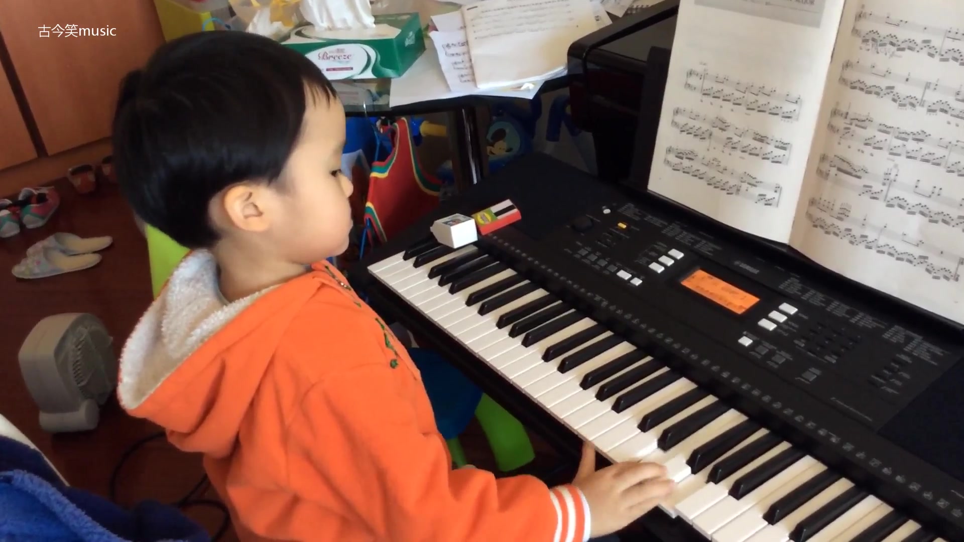 【钢琴】Jonah Ho (4岁) 演奏 (宮崎 駿 - 天空之城)_哔哩哔哩_bilibili