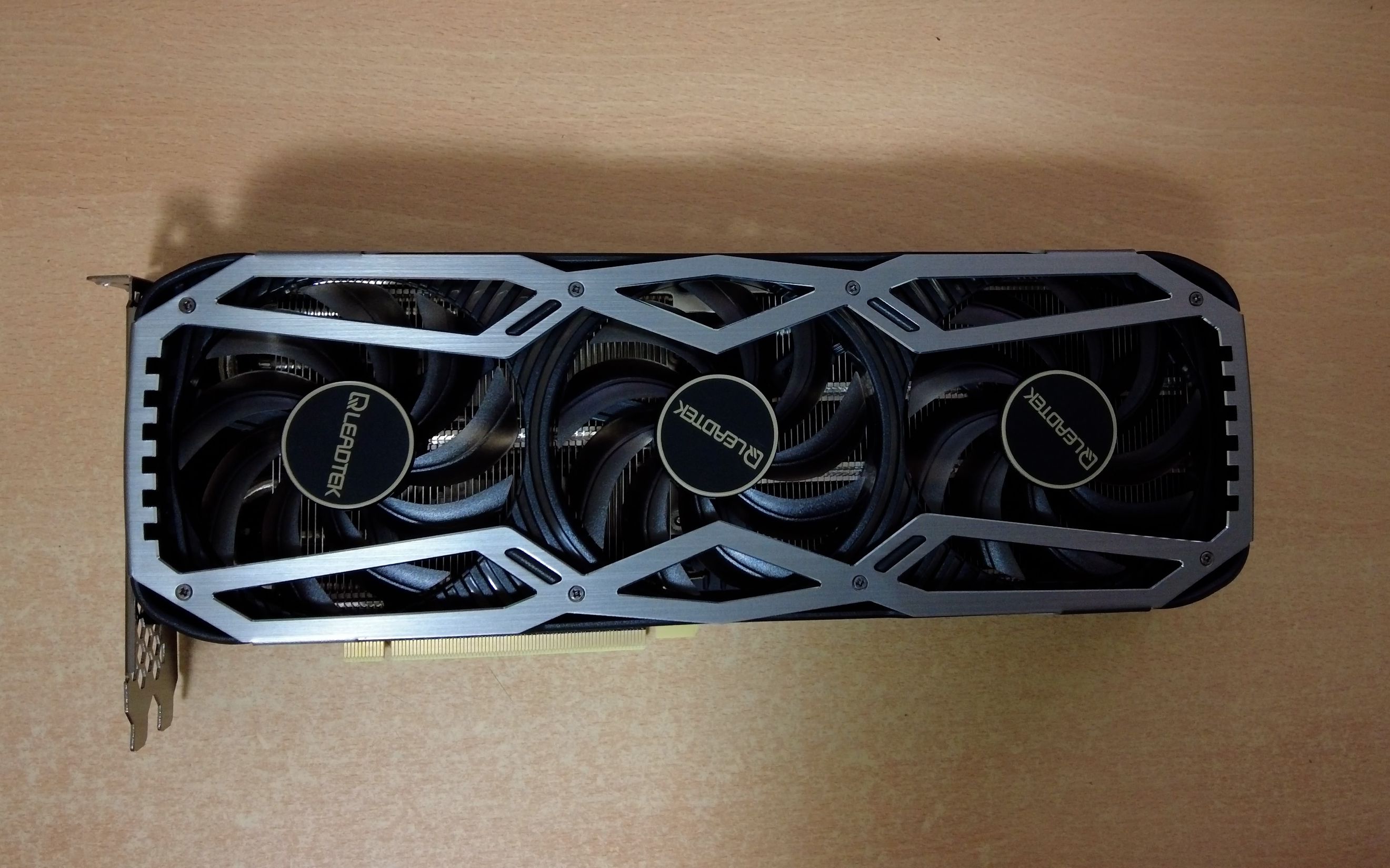 丽台RTX3070 涡轮 Hyper Brain 香槟金 Leadtek 简单测评