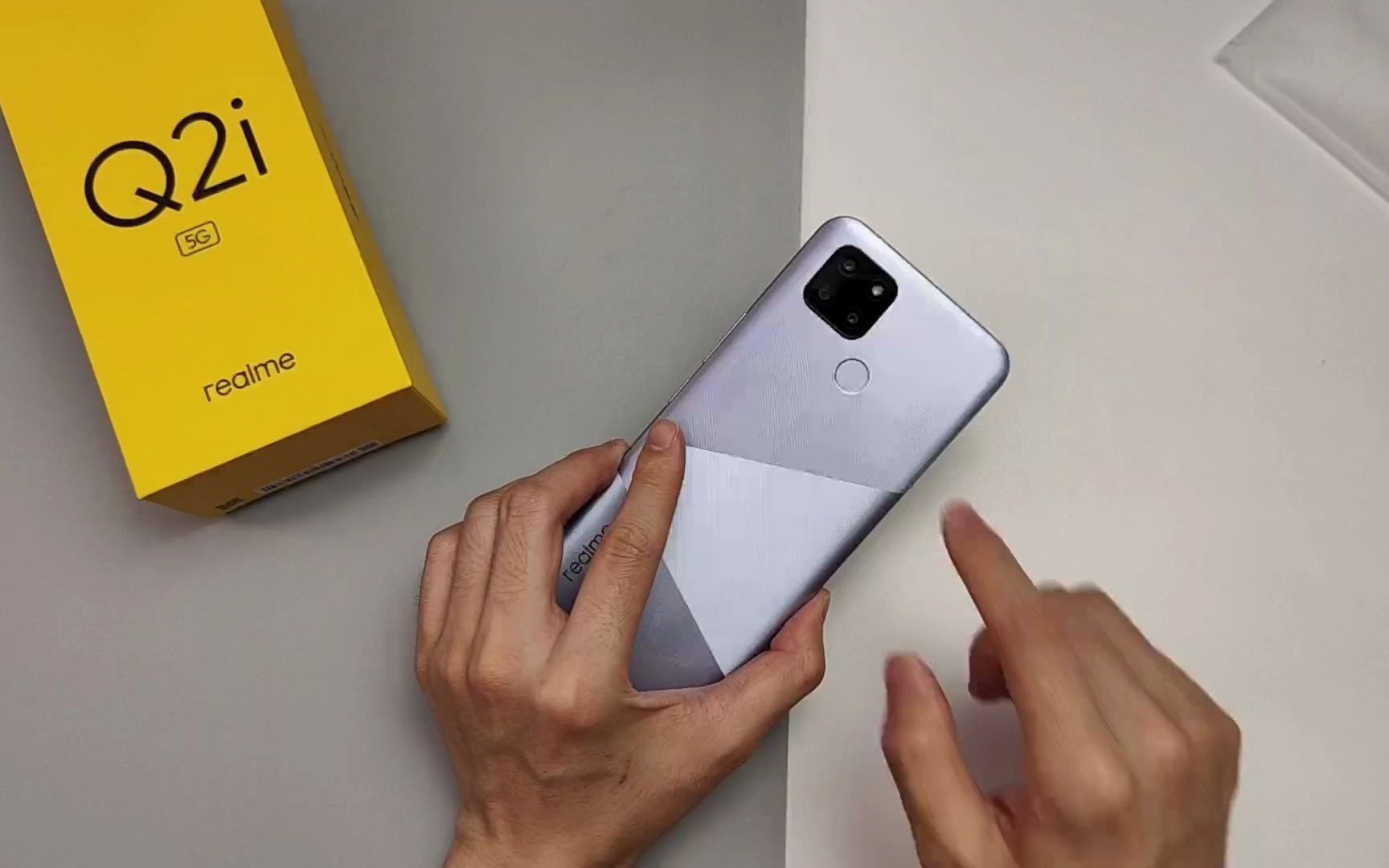 Realme Q2i全网首发上手体验！绝对的性价比王者？_哔哩哔哩_bilibili