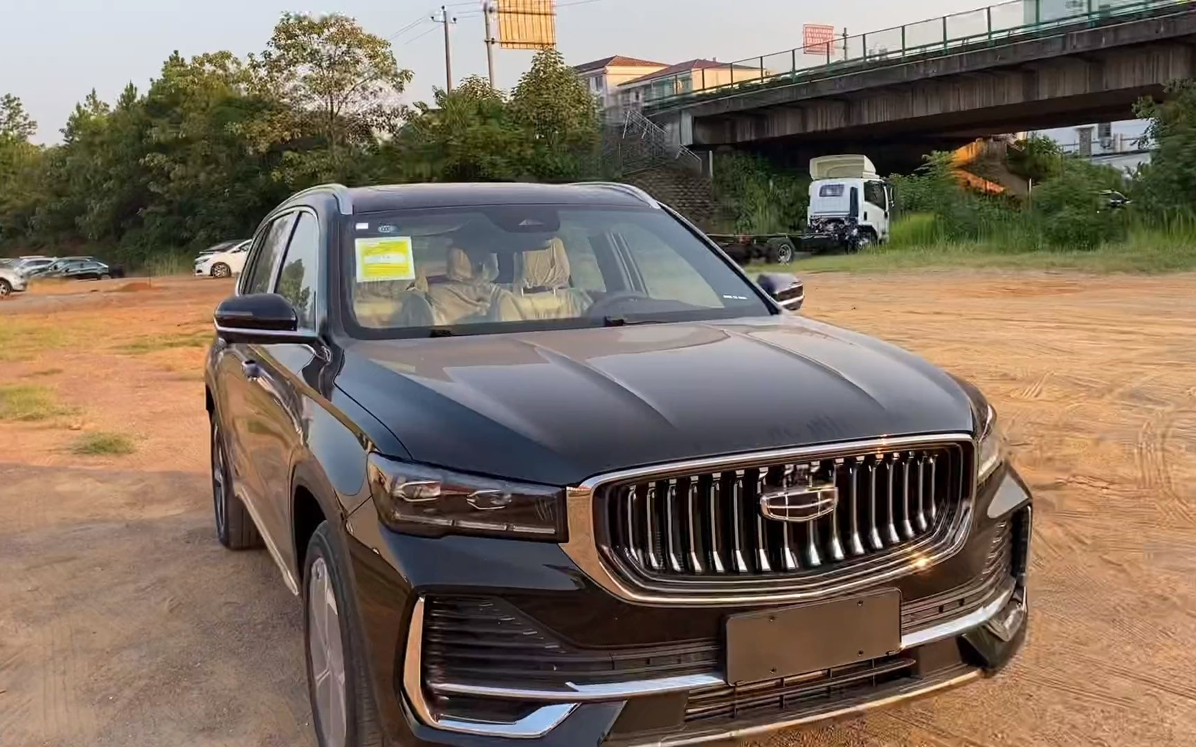 吉利星越L2.0T尊贵型 实车展示 - 哔哩哔哩