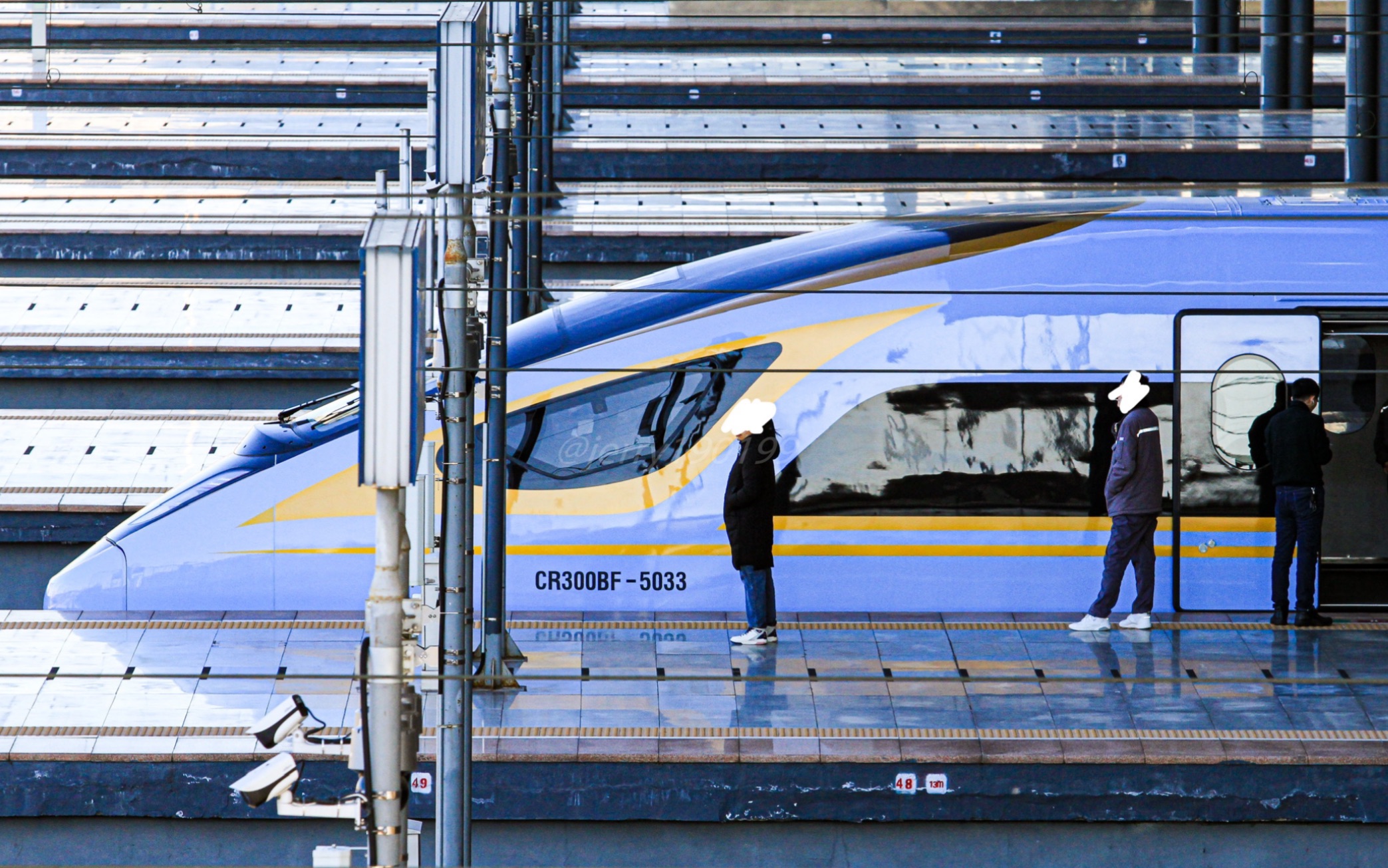 【中国铁路/CR300BF】CR300BF5033？初冬，新车上线！CR300BF-5033重联5034出天津西站，前往西安北动车所_哔哩哔哩 ...