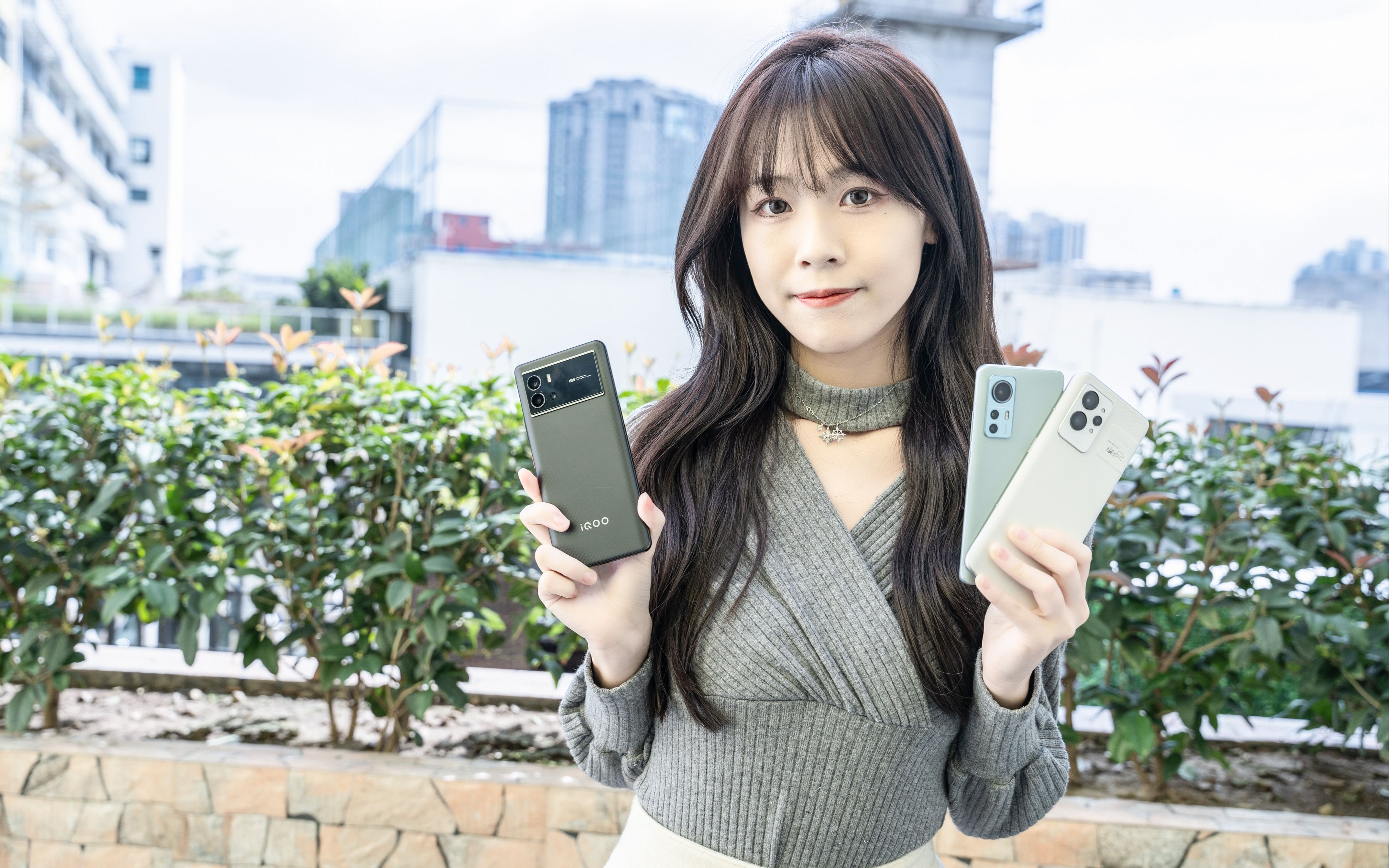 【嘿丝测评】小米 12、iQOO 9和realme GT2 Pro对比测评，39 - 哔哩哔哩