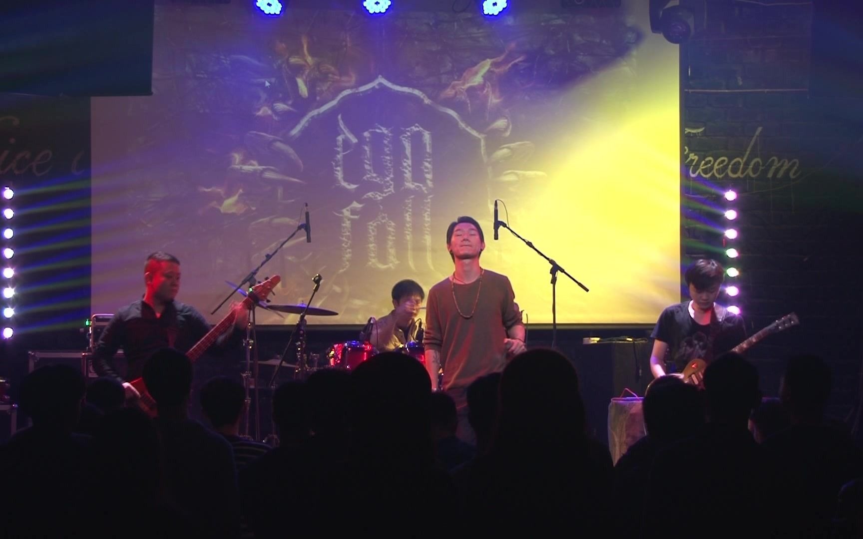 赤信号乐队RedSign (live @ VOX, Wuhan, China, 10-30-2014)_哔哩哔哩_bilibili