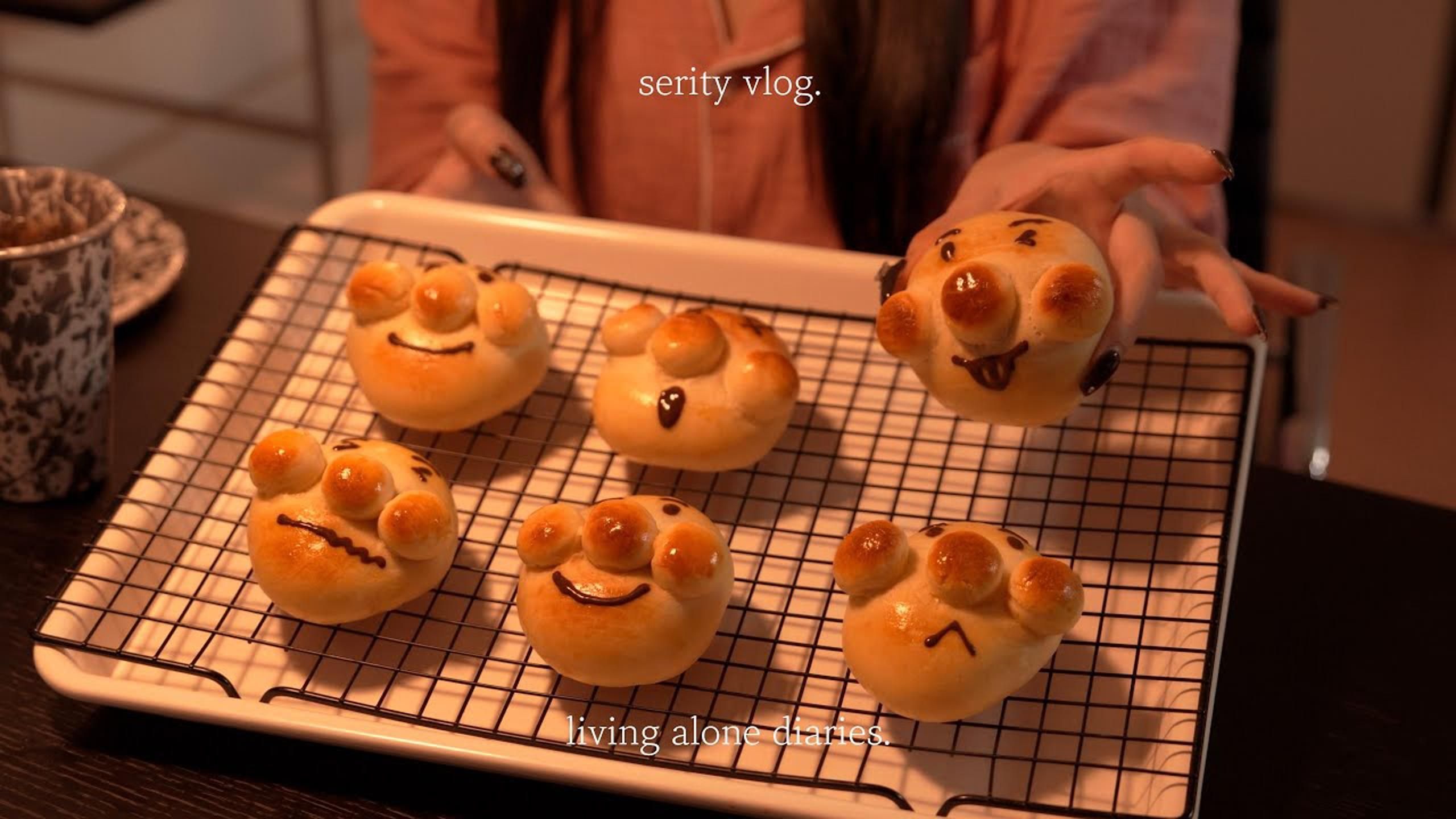 【Serity | 中字 | 0410】韩国女生快乐吃喝日常~苹果恰巴塔三明治、速卖通购物分享、牛肉猪肉炒年糕、妆容及彩妆用品展示、面包超人 ...