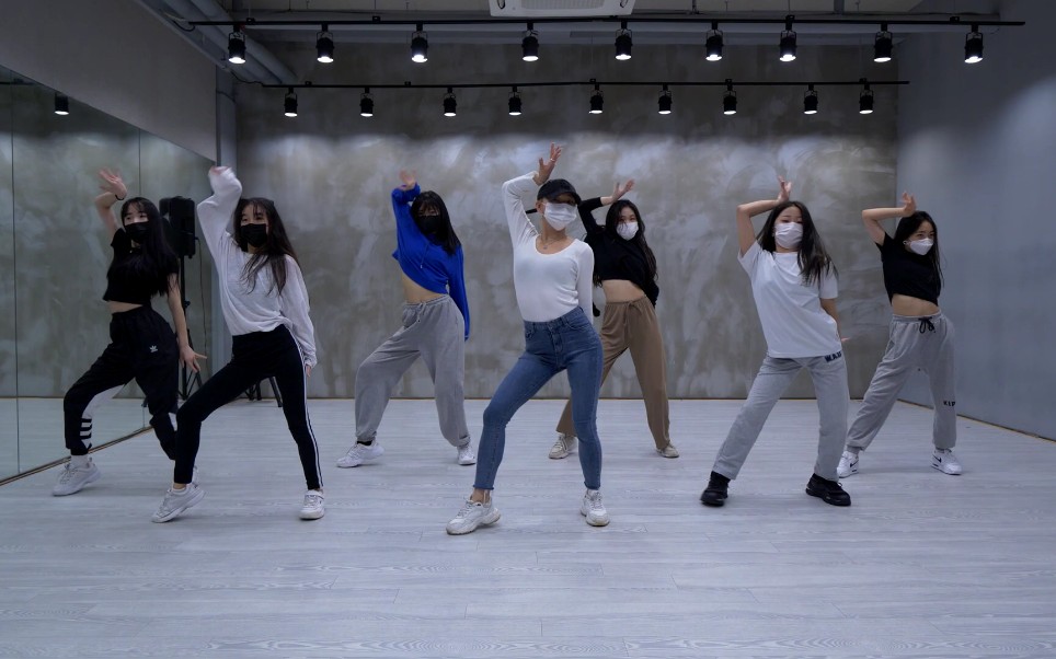 【MOVE舞室】SEVENTEEN- HOME;RUN _ SOLAR编舞_哔哩哔哩_bilibili