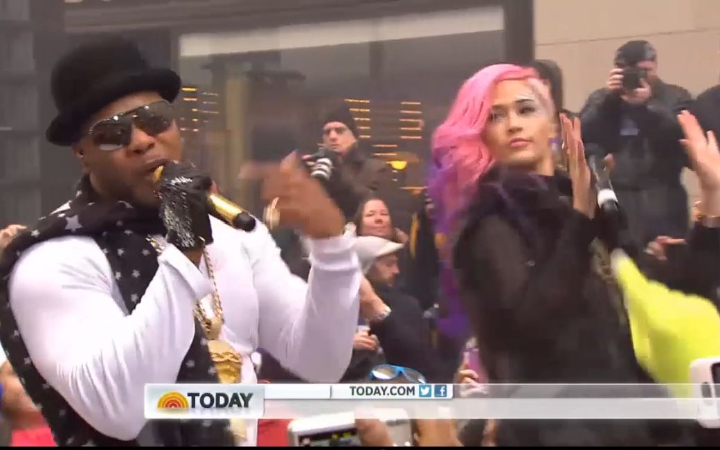 Flo Rida - -Wild Ones- (Feat. Sia) [WrestleMania 28 Version ...