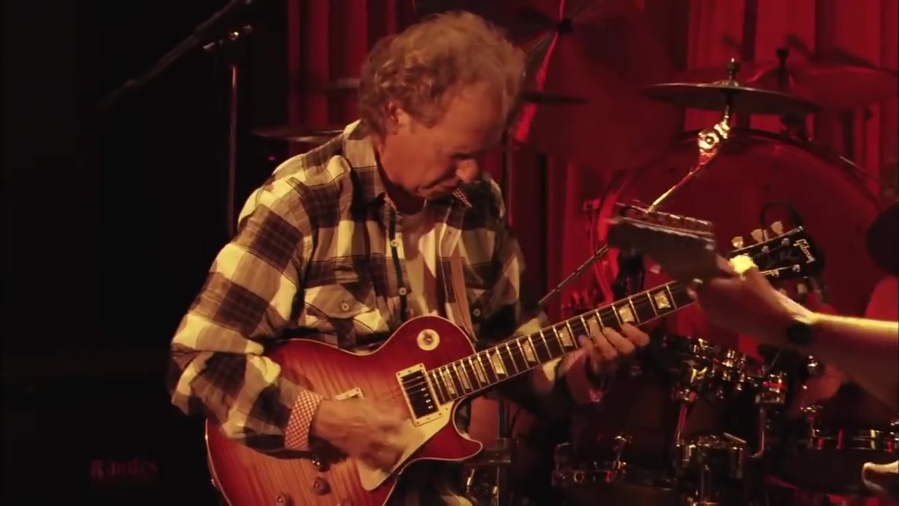 融合吉他大师Lee Ritenour 精彩现场_哔哩哔哩 (゜-゜)つロ 干杯~-bilibili