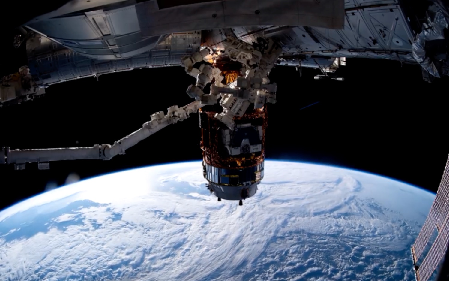 【ISS】空间站时速两万七千公里看地球_哔哩哔哩_bilibili