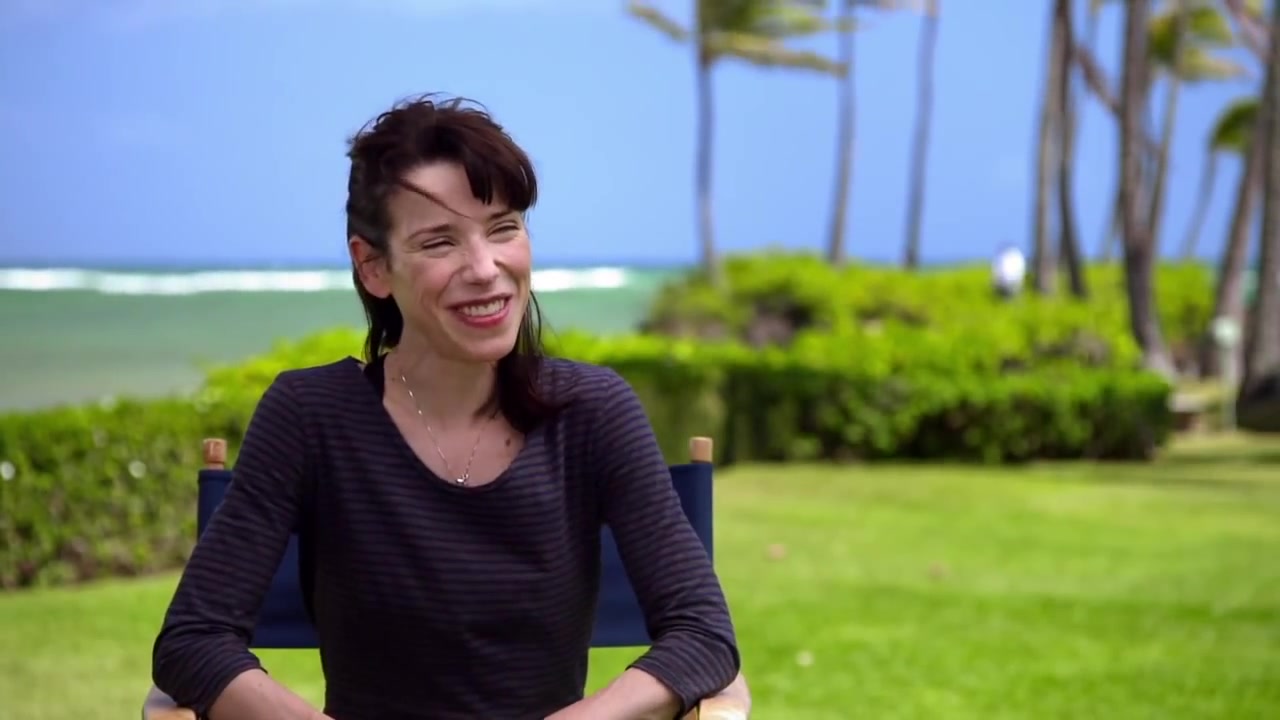 Godzilla 2014- Sally Hawkins 'Vivienne Graham' On Set Movie Interview_哔 ...