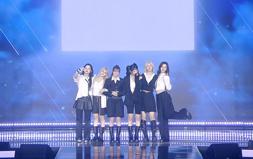 【4K 舞台】NMIXX《 Moving On 》2ND FAN CONCERT 20241006-一个名为匿名的崽-NMIXX-哔哩哔哩视频