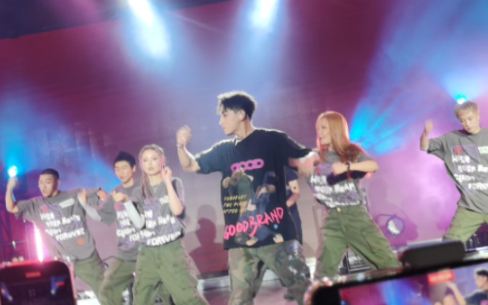 《Con Calma》赵泳鑫和全舞团视角_哔哩哔哩_bilibili