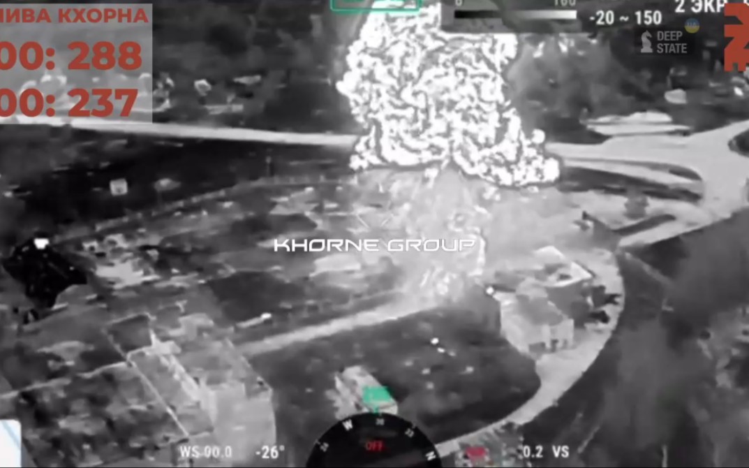 使用地面无人机和200磅带质体的氢气创造性地消灭了困在沃夫昌斯克骨料工厂的兽人。结果是敌方据点被摧毁，和一场壮观的爆炸。-Marlna ...