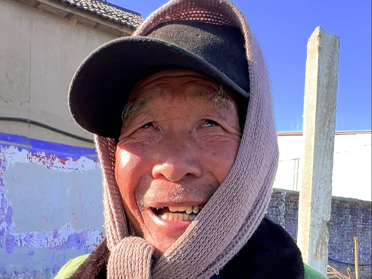 老人家想买馍馍，发现带的钱不够，于是…-丰味人生HFJT-丰味人生HFJT-哔哩哔哩视频