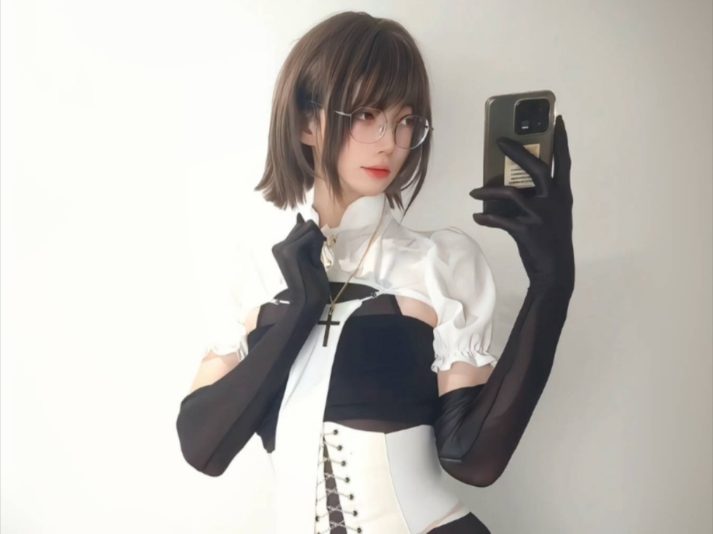 听说这件衣服很多好兄弟家有…-南忆一依怡nayee-南忆一依怡nayee-哔哩哔哩视频