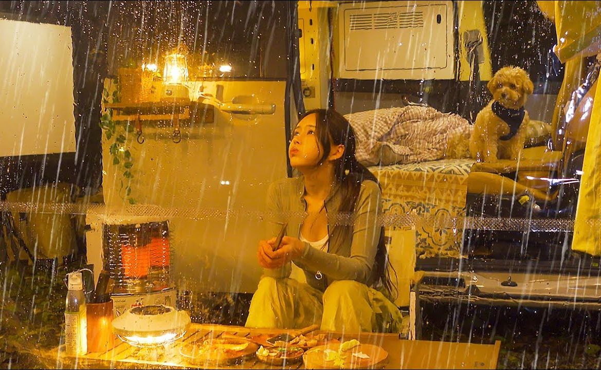 ☔️ 雨林露营车 | 辣泡菜和水煮猪肉 | 雨声 ASMR-쏘베리Ssoberry-쏘베리Ssoberry-哔哩哔哩视频