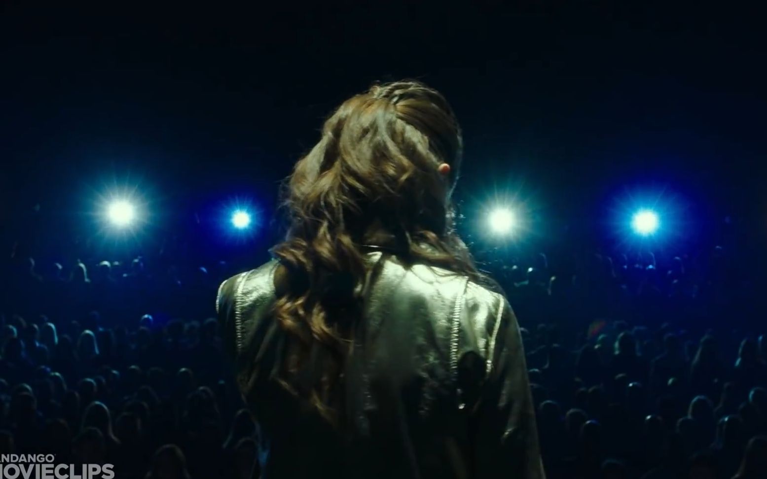 Pitch Perfect 3 完美音调 3 (2017) - Freedom! 90 Scene_哔哩哔哩_bilibili