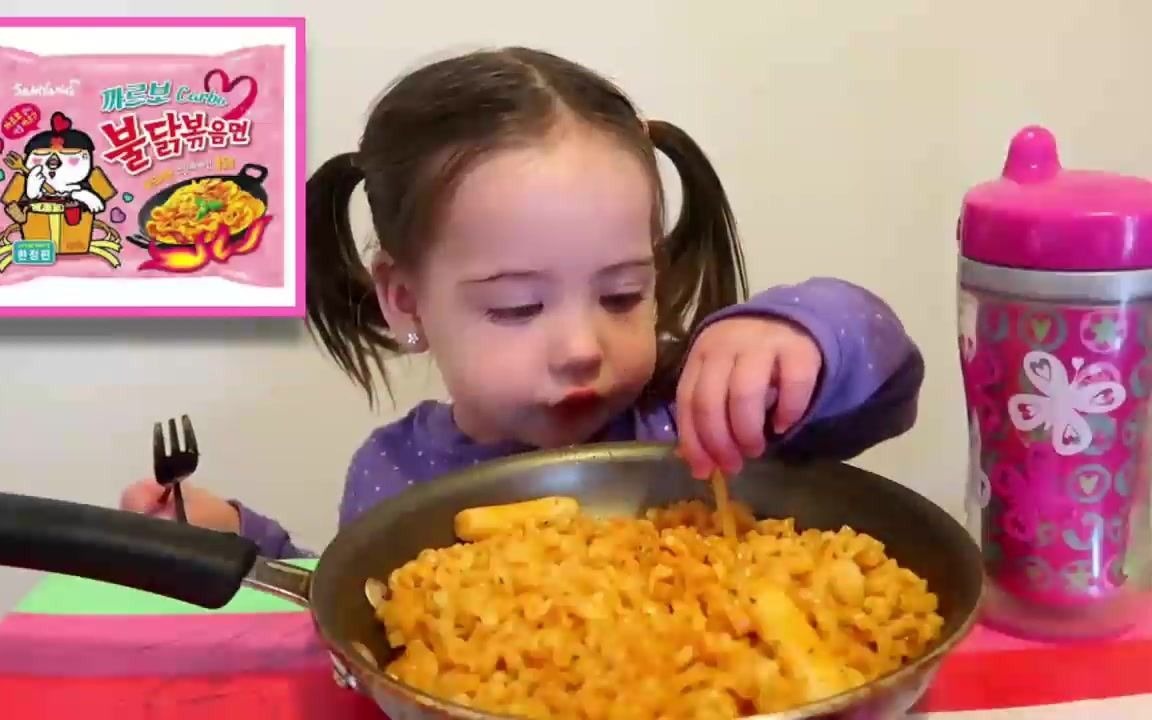 【Candoos 吃播】天使妹妹在YouTube播放量最多的一期 (P1. KOREAN SPICY NOODLES WITH RICE ...