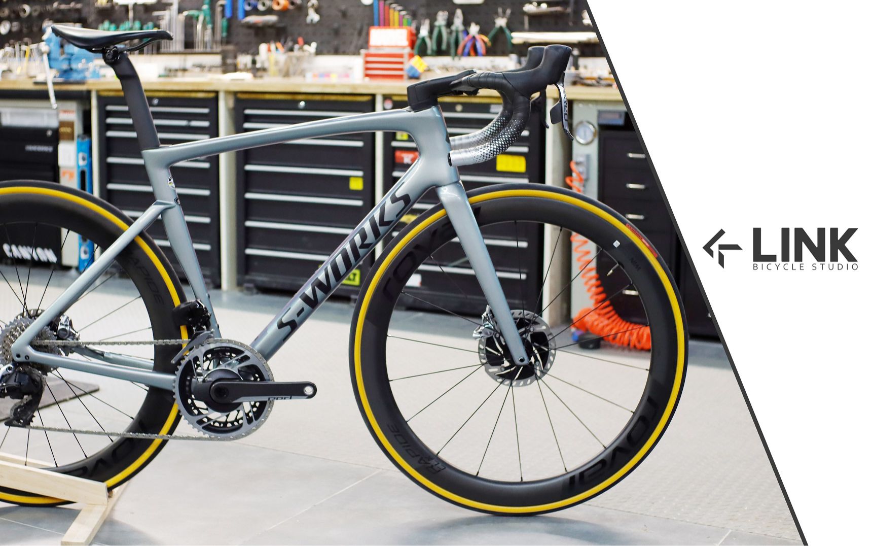 Specialized s-works tarmac sl7 装车视频 领空单车【LINK#44】_哔哩哔哩_bilibili