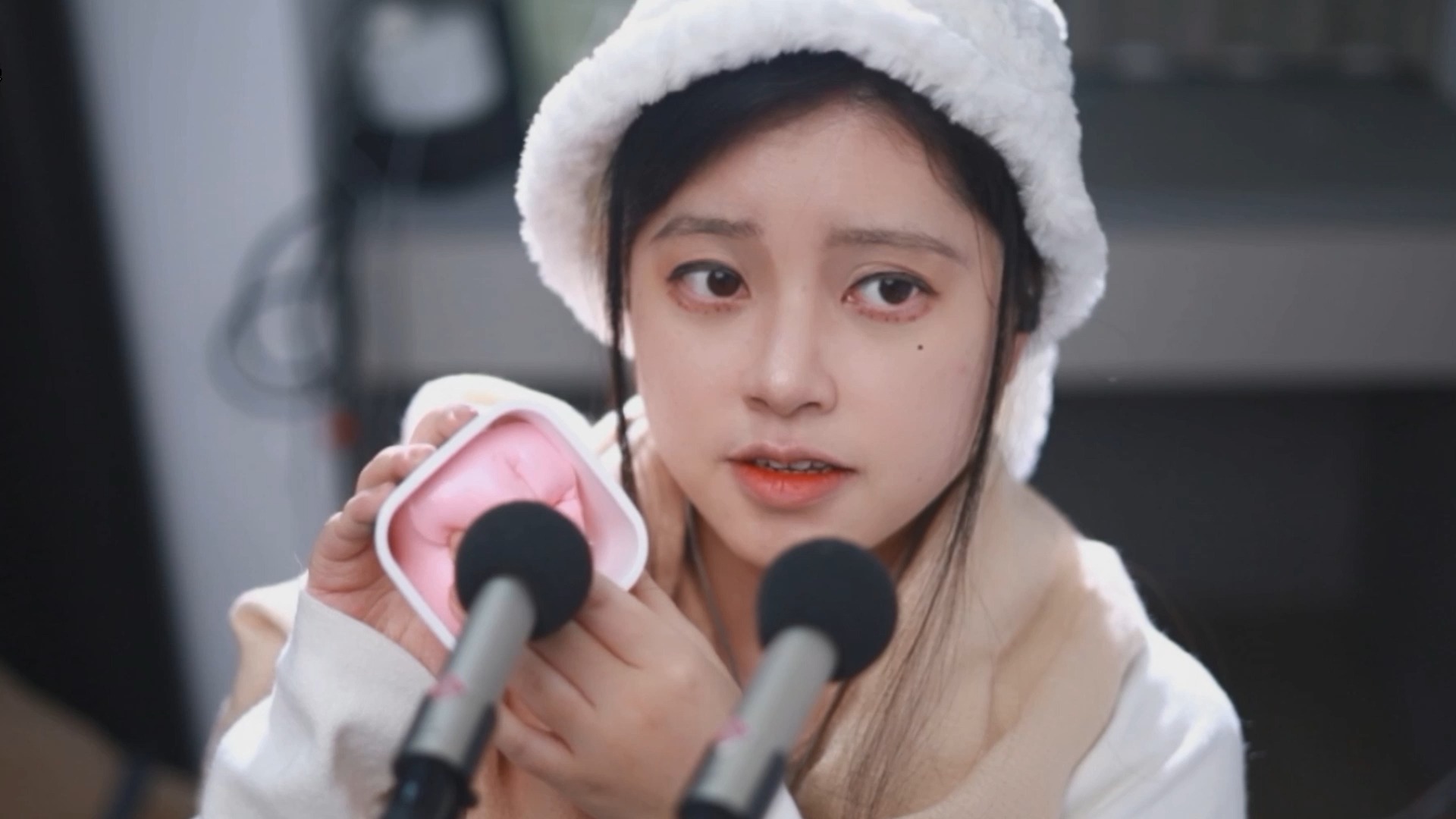 【YouTube搬运】♡ ASMR 耳朵清洁 ♡ 作者: Lei ASMR-一个炒鸡正常的名字-ASMR-哔哩哔哩视频