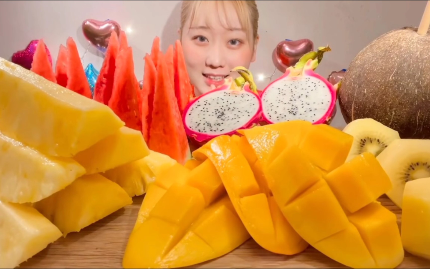 【YIYU】日本妹子吃水果 声控_哔哩哔哩_bilibili