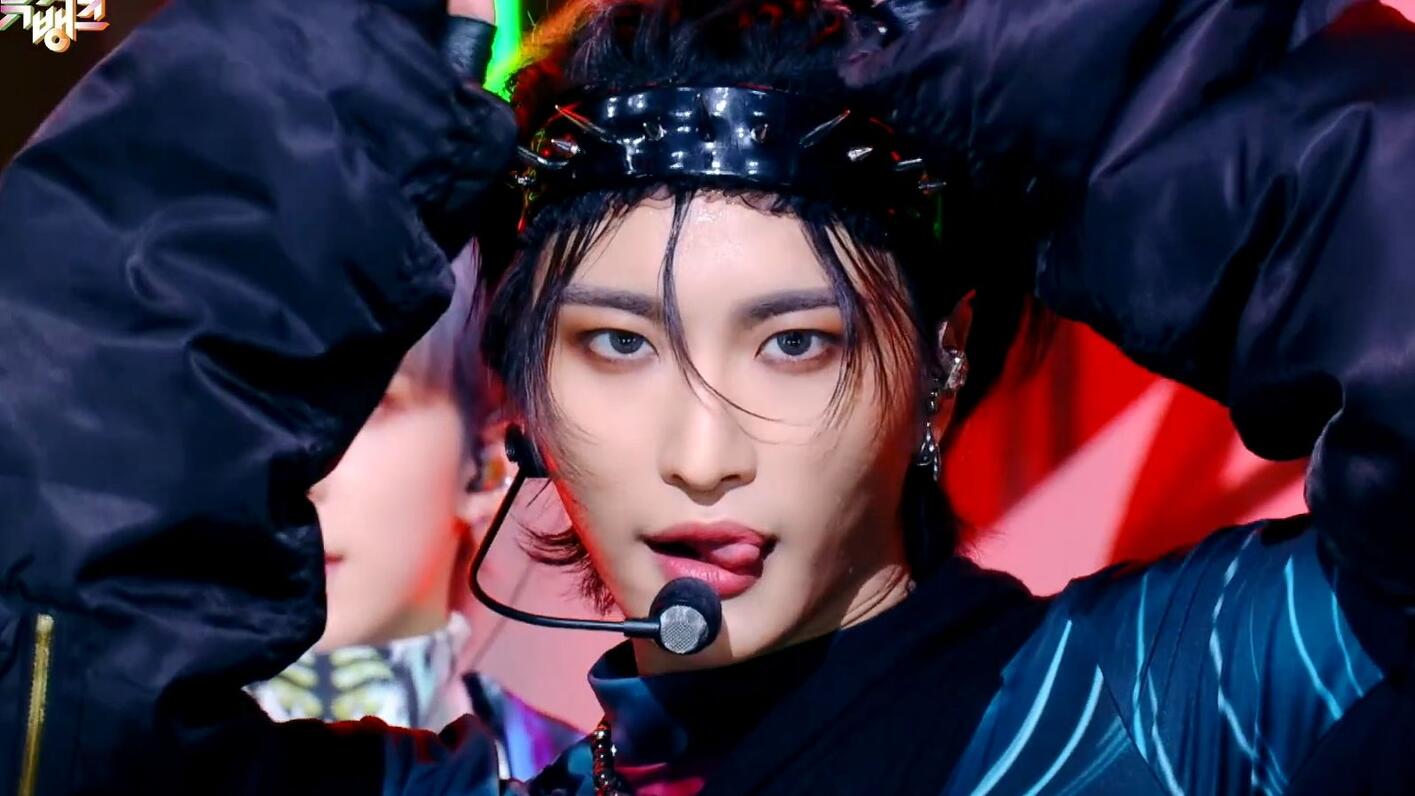 ATEEZ最新回归曲Crazy Form首打歌舞台 - 哔哩哔哩