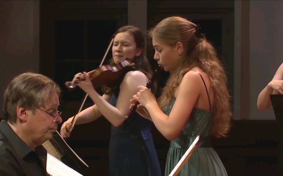 【木笛/竖笛】Lucie Horsch - Bach Concerto for violin and recorder - 2nd & 3rd ...