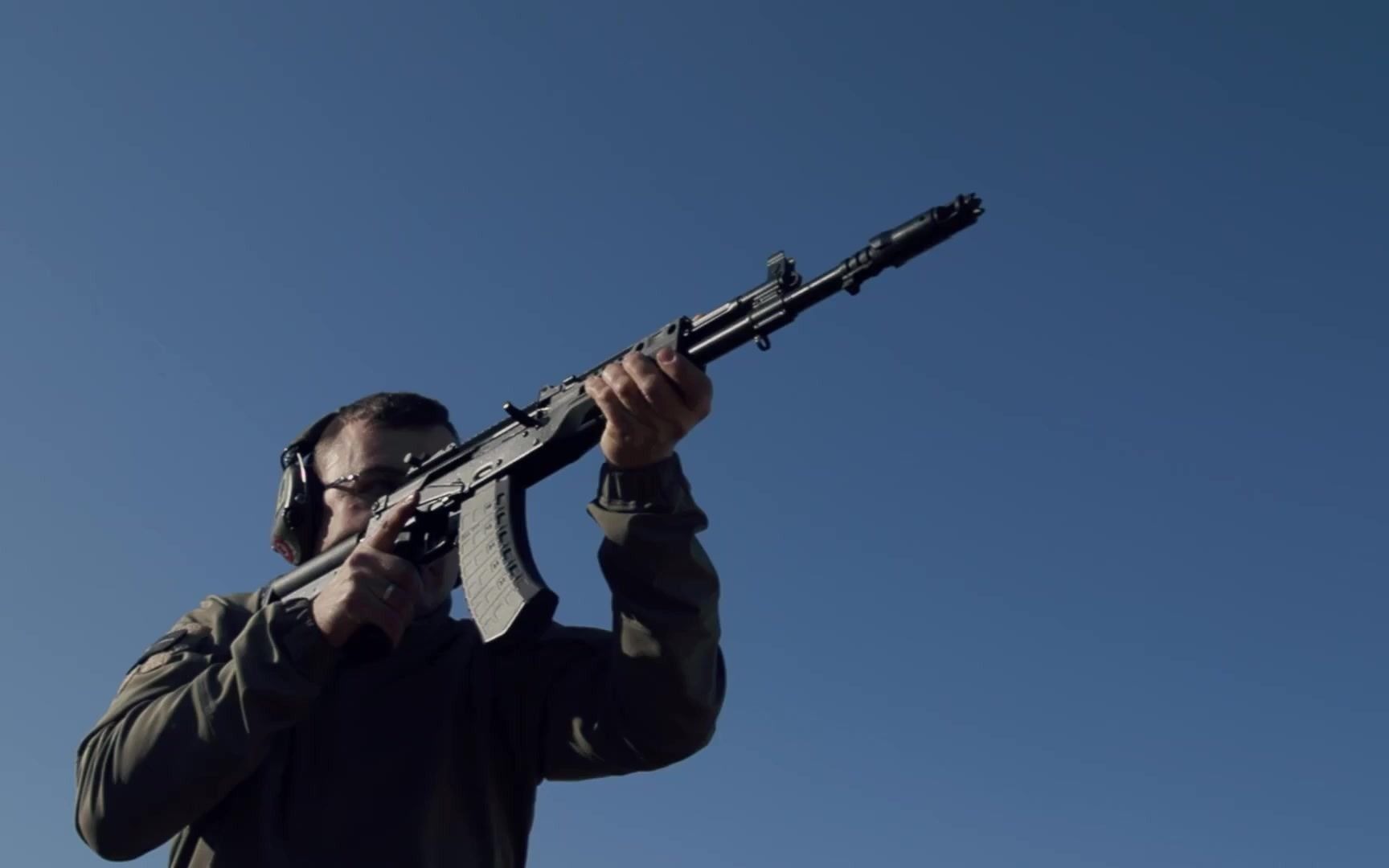 【中文字幕】基于AK-15的AK TR3 .366 TKM卡宾枪_哔哩哔哩_bilibili