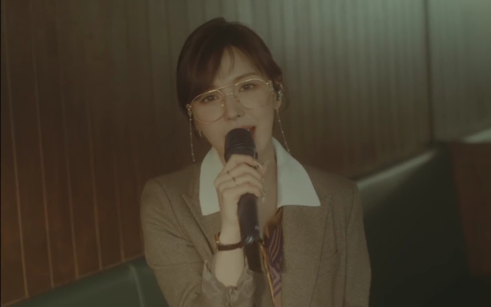 Wendy-'Light Me Up' (La Rouge Ver.) live视频 超爱这首歌！_哔哩哔哩_bilibili