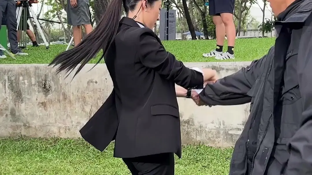 LingOrm【OnlyYou】花絮20250726 塔湾耍帅玩枪_哔哩哔哩_bilibili