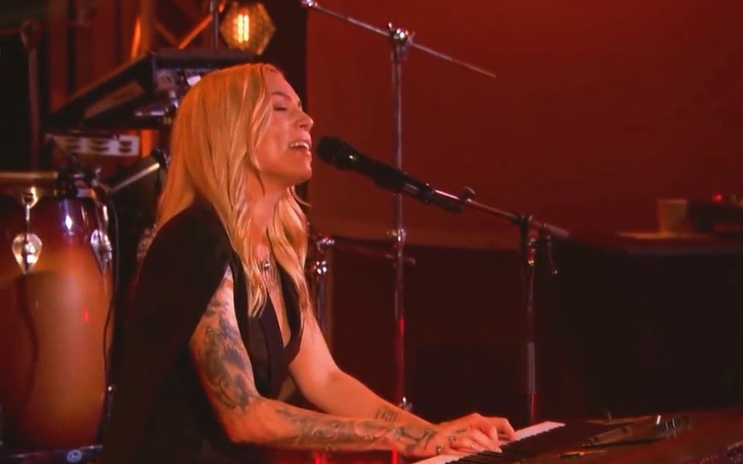 【音乐现场】2017年，Eminem&Skylar Grey《Love the Way You Lie》现场_哔哩哔哩_bilibili