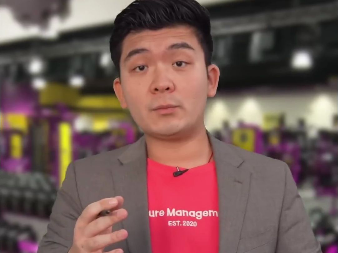 你在充满着自由气息的健身房上班的第一天【Steven He】-Steven_He官方账号-Steven_He官方账号-哔哩哔哩视频