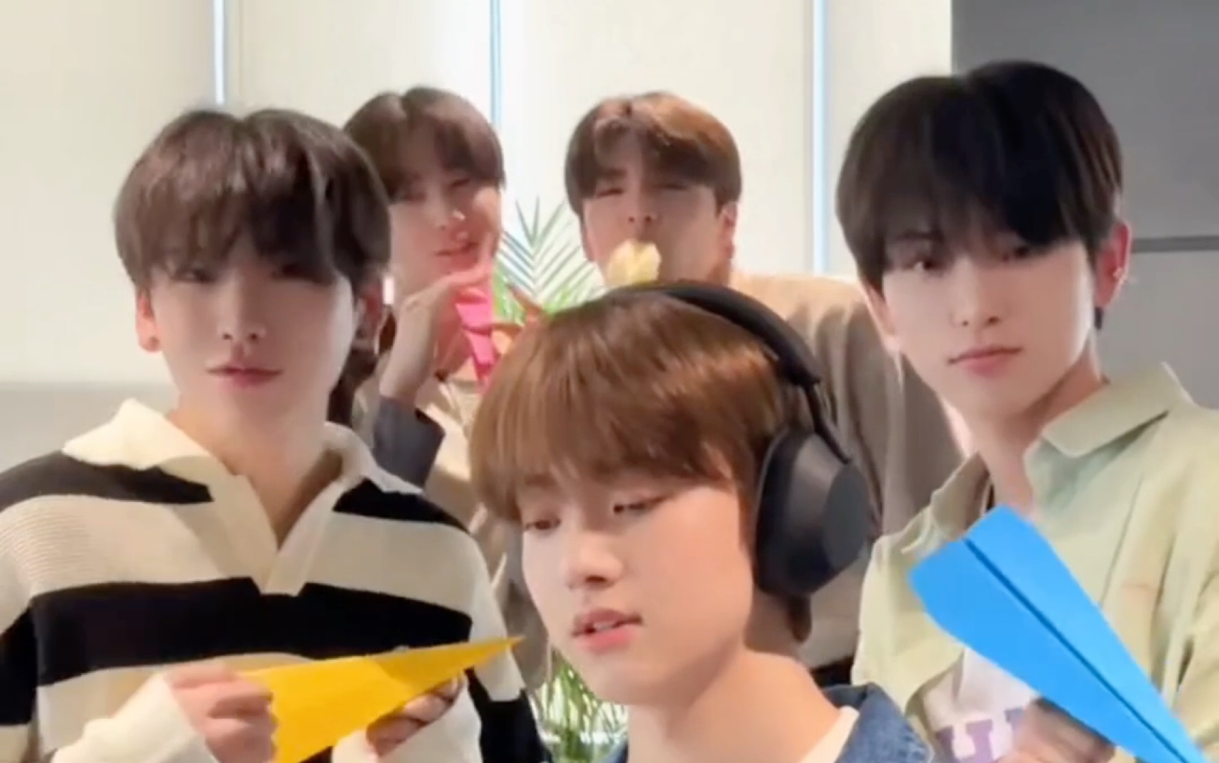 TEAM·TIKTOK】230507 爱是未知数🎧（EJ/YUMA/HARUA/TAKI/MAKI）-andTEAM_Crescent ...