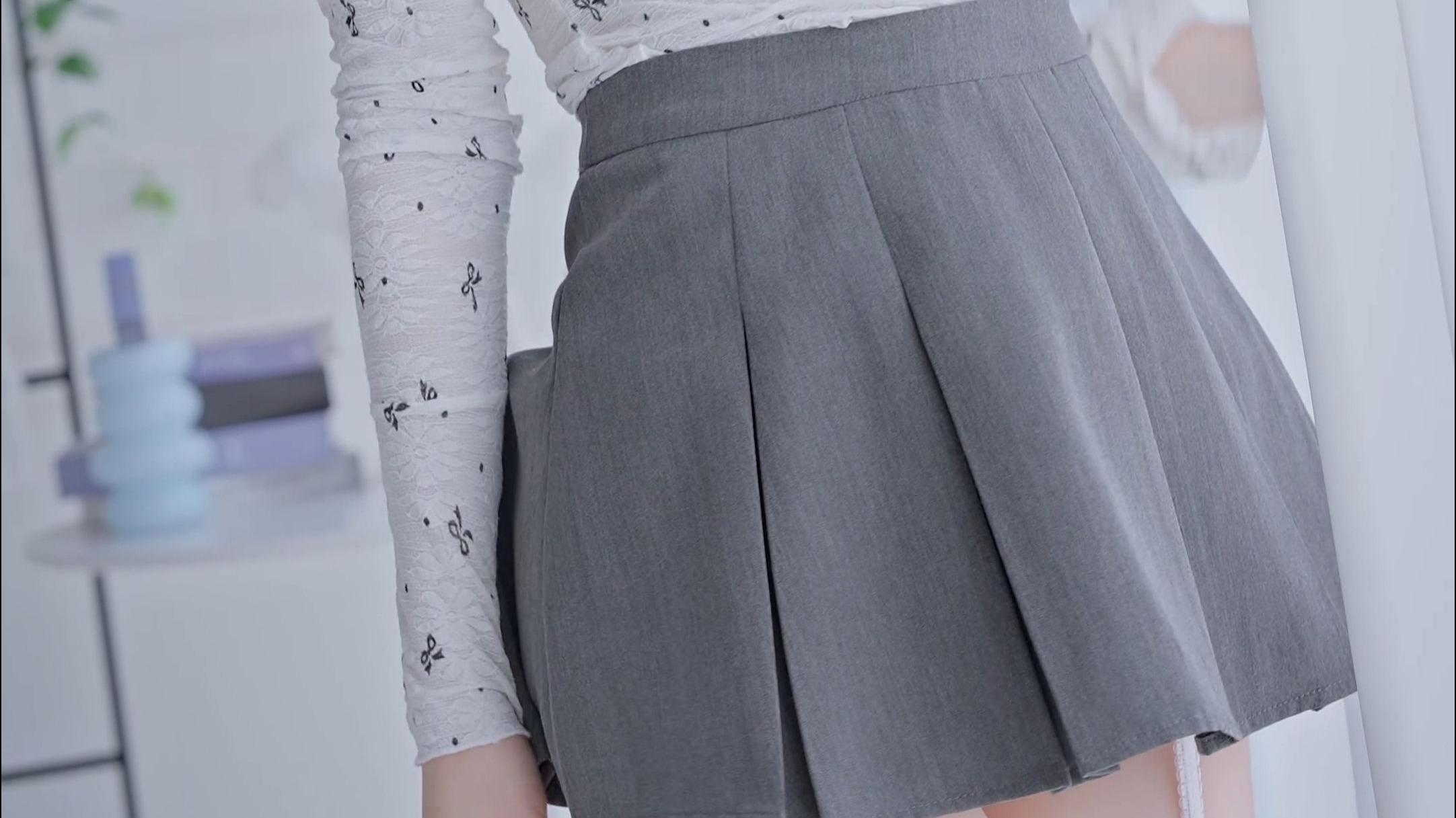 HeeSol小姐姐的可爱百褶裙穿搭-甜甜不辣La-甜甜不辣La-哔哩哔哩视频