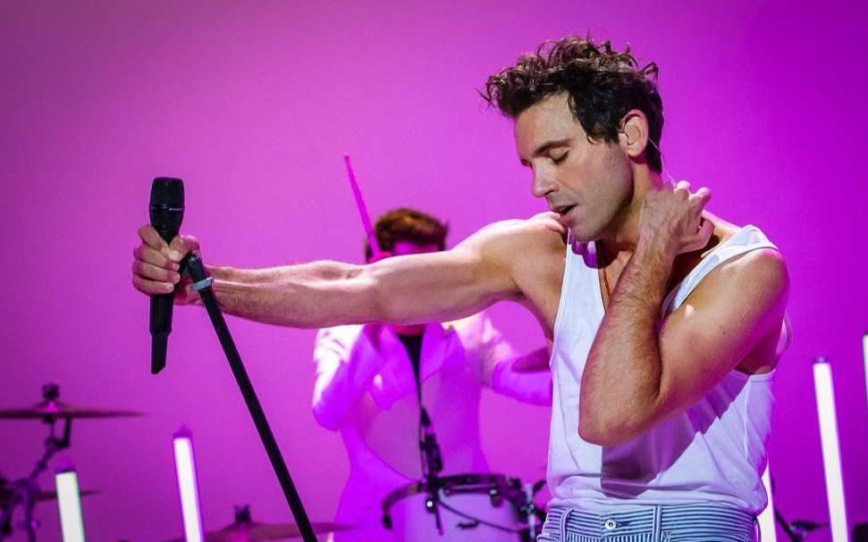 【4K】MIKA最新线上演唱会全场 MIKA x Indeed x Pride_哔哩哔哩_bilibili