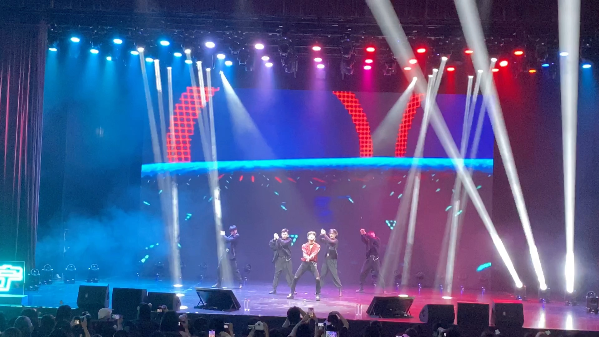 李振宁“芜”上海FM《Moonlight》_哔哩哔哩_bilibili