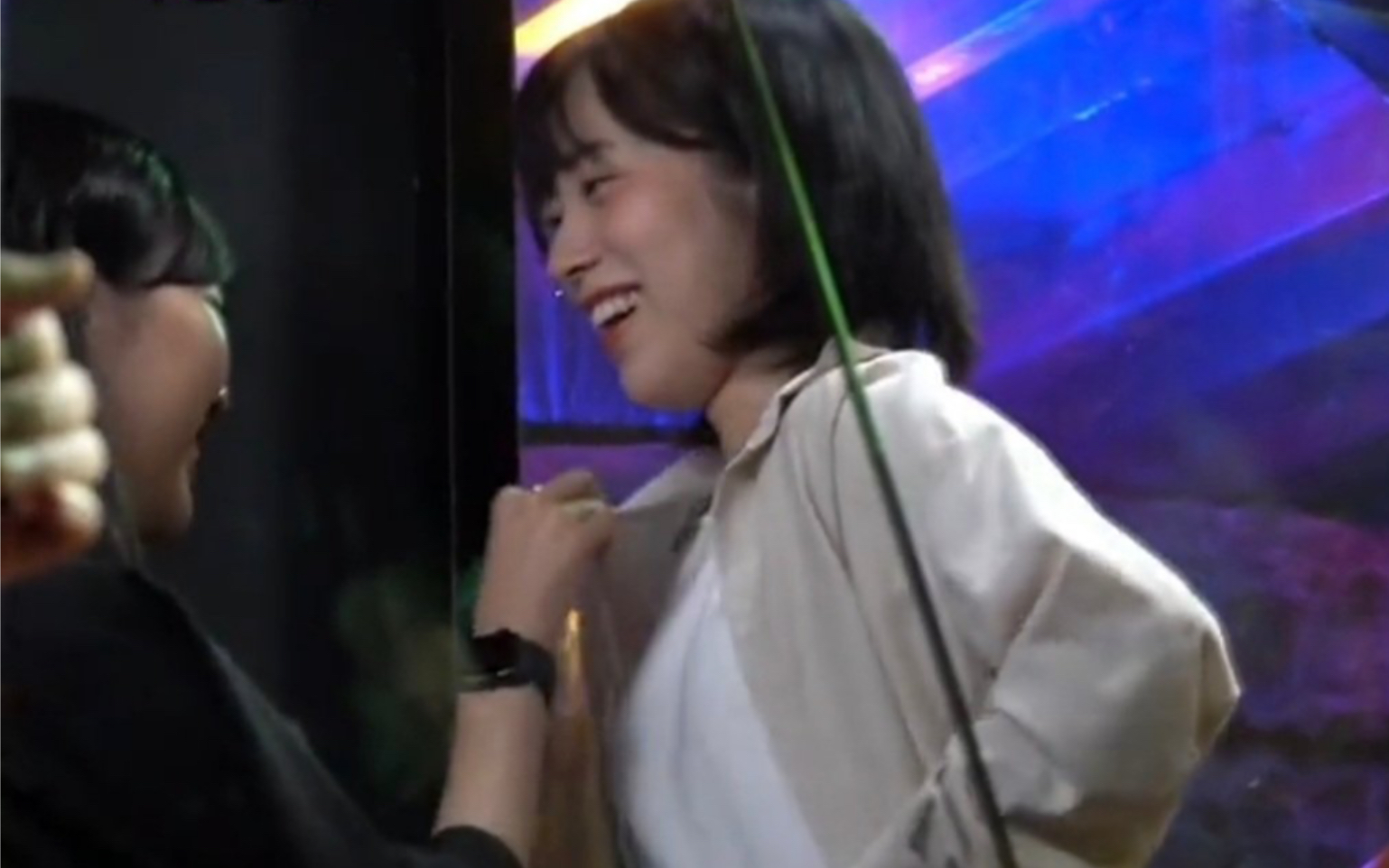 【从今天开始是女朋友】0928更新高甜花絮（2） 小动作好甜啊！_哔哩哔哩_bilibili