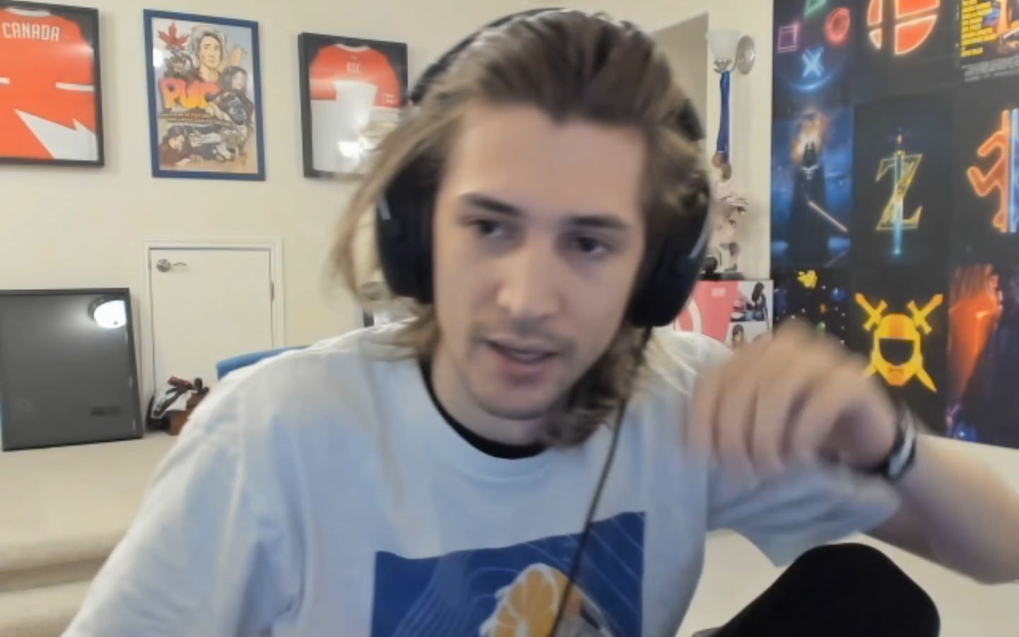 xQc "我会直播到明天早上8点 然后去看医生 再回来继续直播"_哔哩哔哩_bilibili