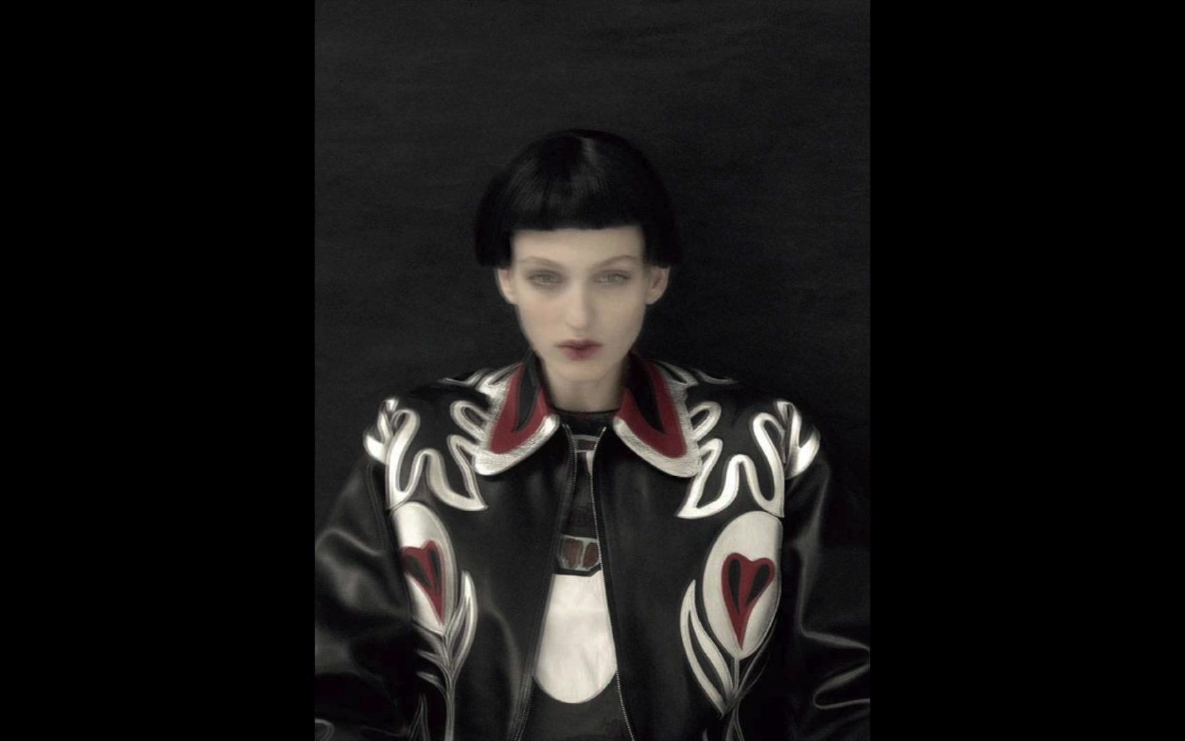 LB-1：莎拉·莫恩 SARAH MOON 摄影作品 20210530_哔哩哔哩_bilibili