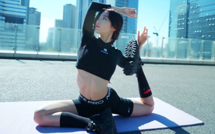 [4K/中字] LESSERAFIM新歌主打ANTIFRAGILE MV_哔哩哔哩 (゜-゜)つロ 干杯~-bilibili