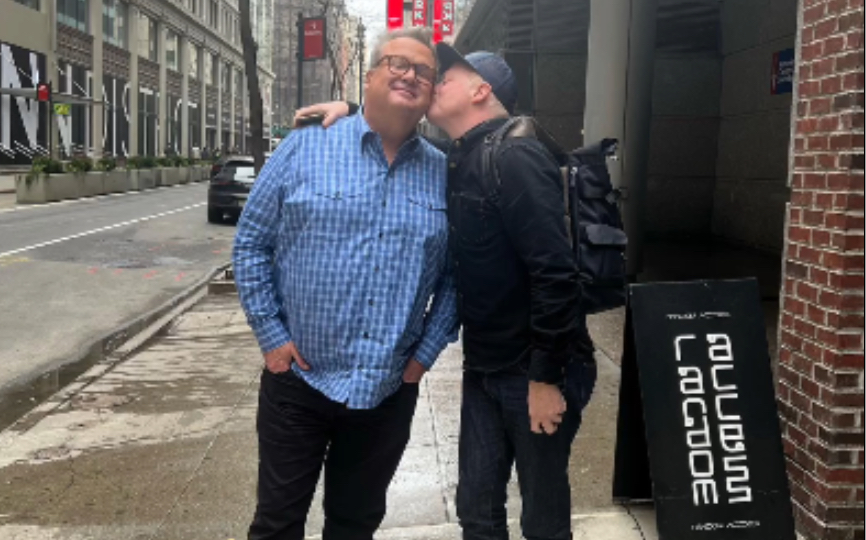 Modern Family 摩登家庭——Mitchell& Cam日常合体！_哔哩哔哩_bilibili