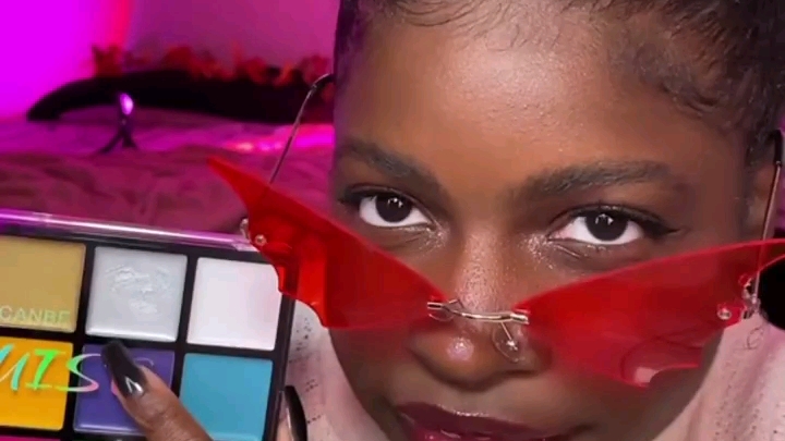 Daja助眠 万圣节商店员工挑选你的服装-戴佳ASMR-戴佳ASMR-哔哩哔哩视频