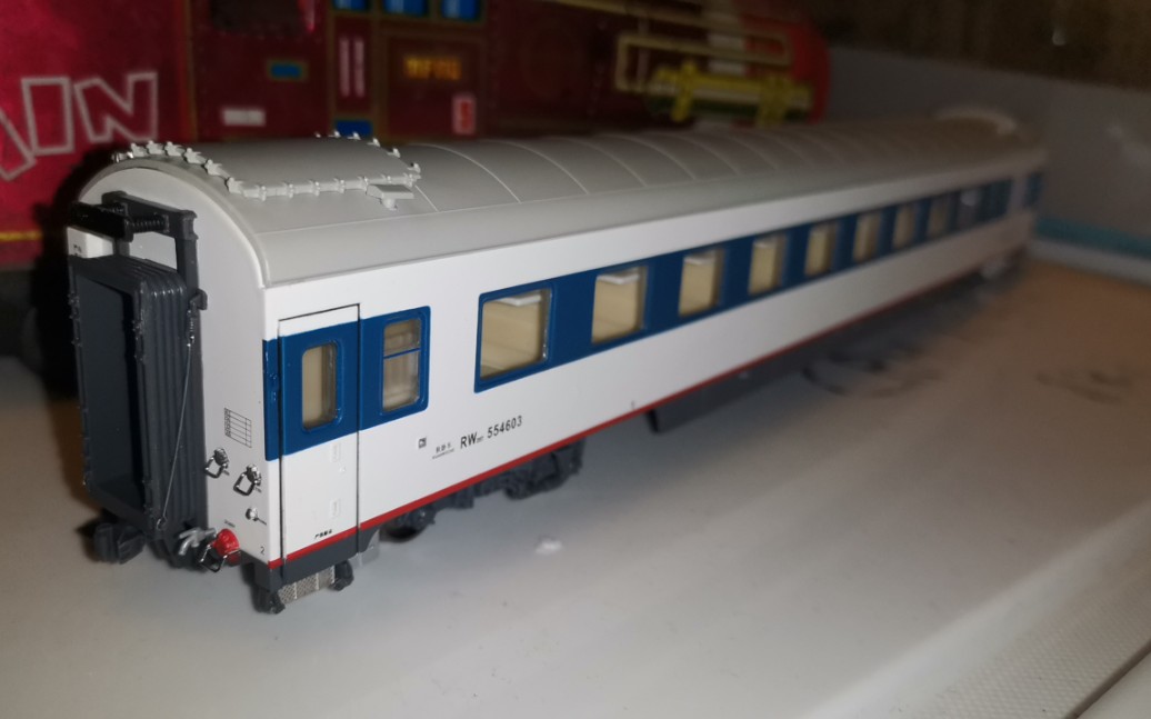 HO比例火车模型之MTC RW25T客车，中国铁路软卧25T型客车，非N27 CMR 百万城 N27等ㄟ(≧ ≦)ㄏ_哔哩哔哩 (゜-゜)つロ ...