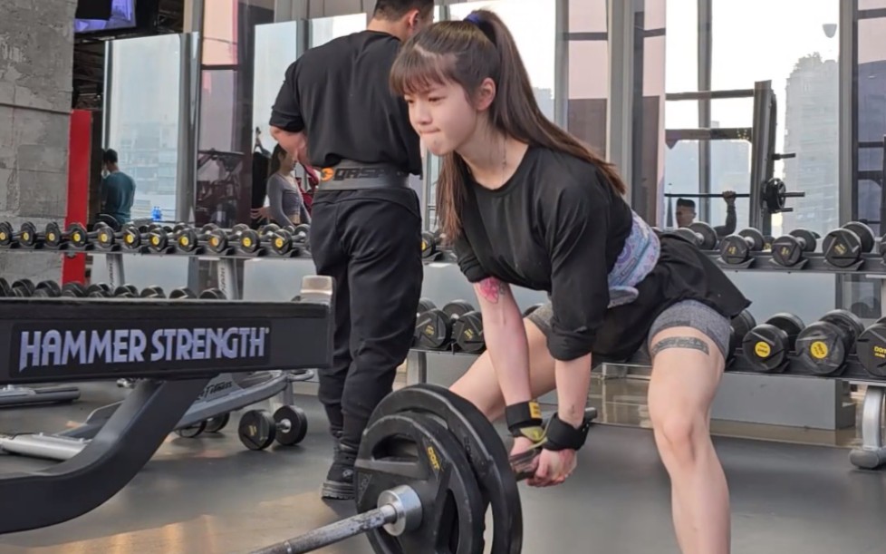 名为2023年的有期徒刑还有一周刑满释放，我用真心倒数，决定爱上2024-ziy23-ziy23-哔哩哔哩视频