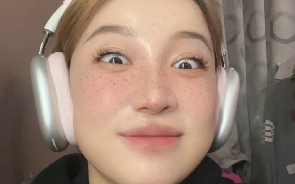 只有白人才会做的动作 - 假话版-Roxycat猫姐-Roxycat猫姐-哔哩哔哩视频