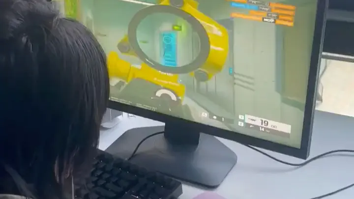 【Reeps96】@reeps96 离谱的定位_游戏热门视频