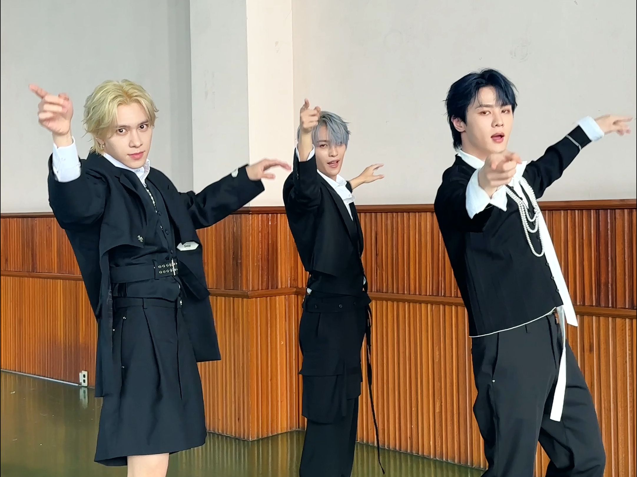 [威神V/WayV] 始める Break it down ↙️↘️⬅️ ️↖️↗️🔫-WayV_official-WayV_official ...