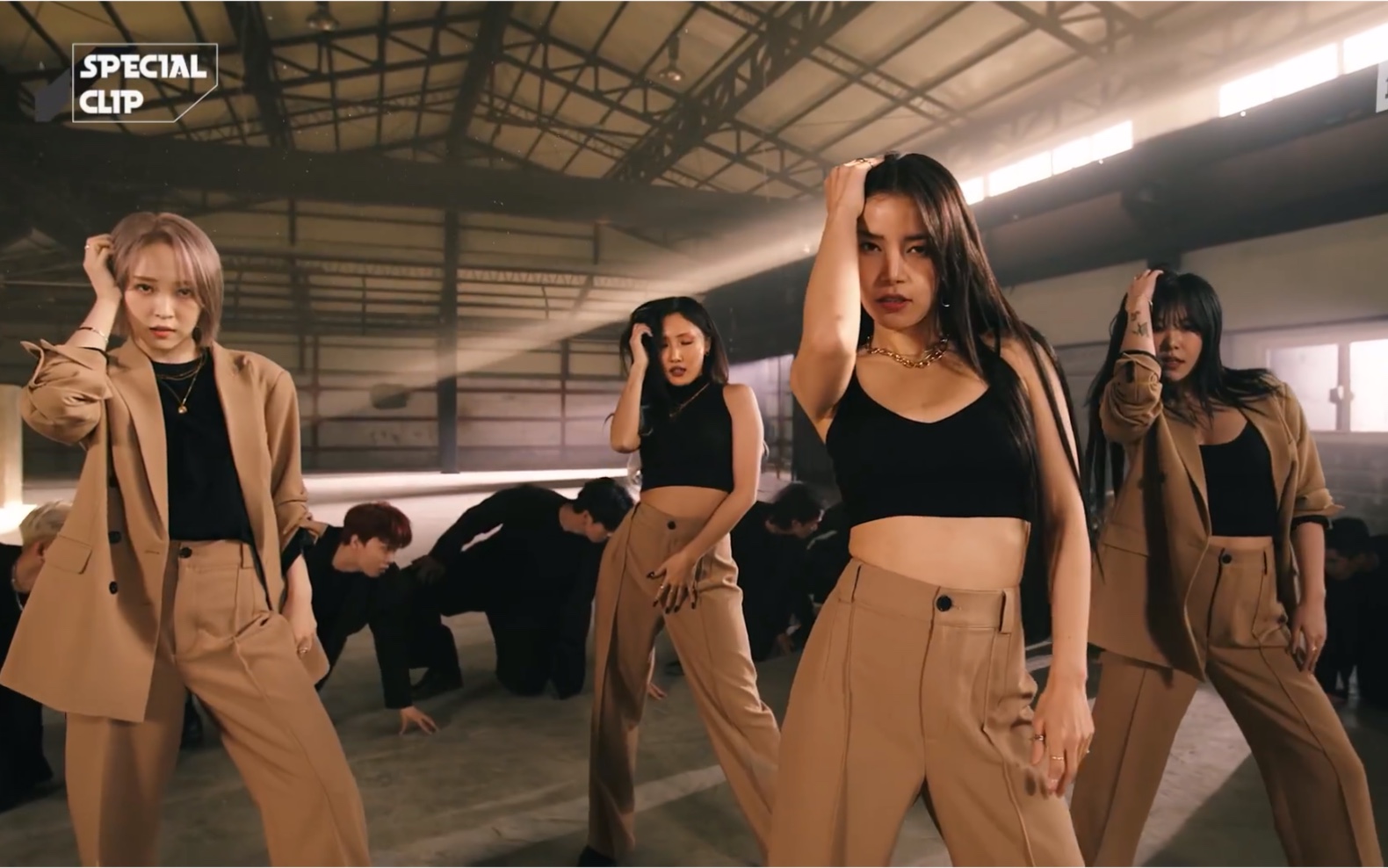 MAMAMOO - 《AYA》MV公开_哔哩哔哩_bilibili