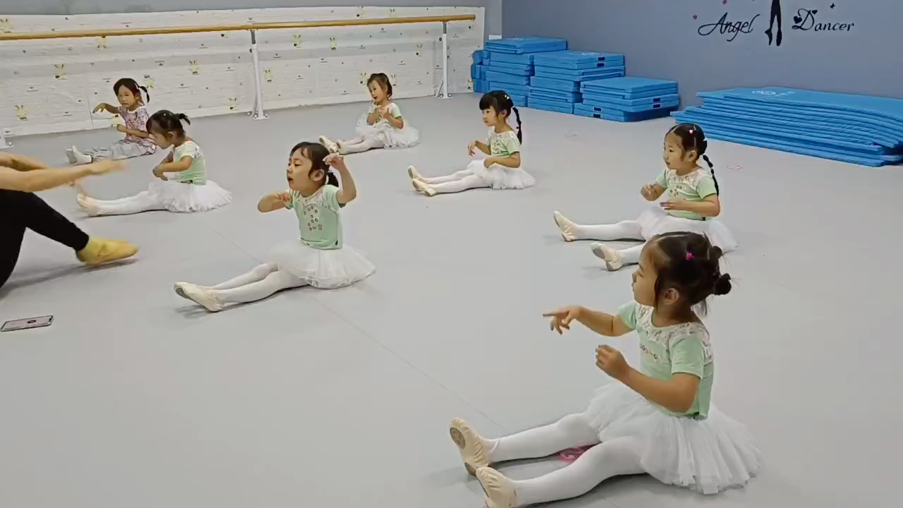 练习舞蹈_哔哩哔哩_bilibili